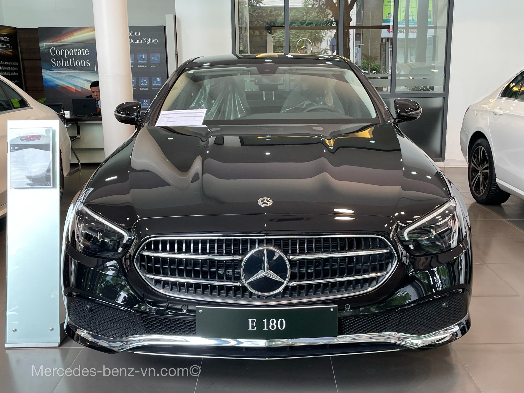 Mercedes-Benz E 180 - Mercedes-benz-vn